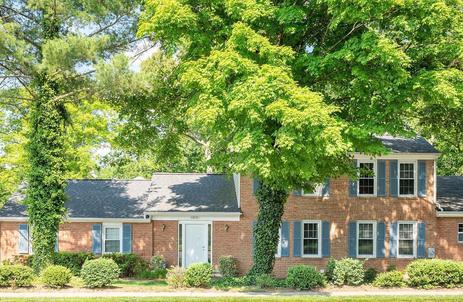 12051 Stoneford Dr, Woodbridge, VA 22192 | Zillow