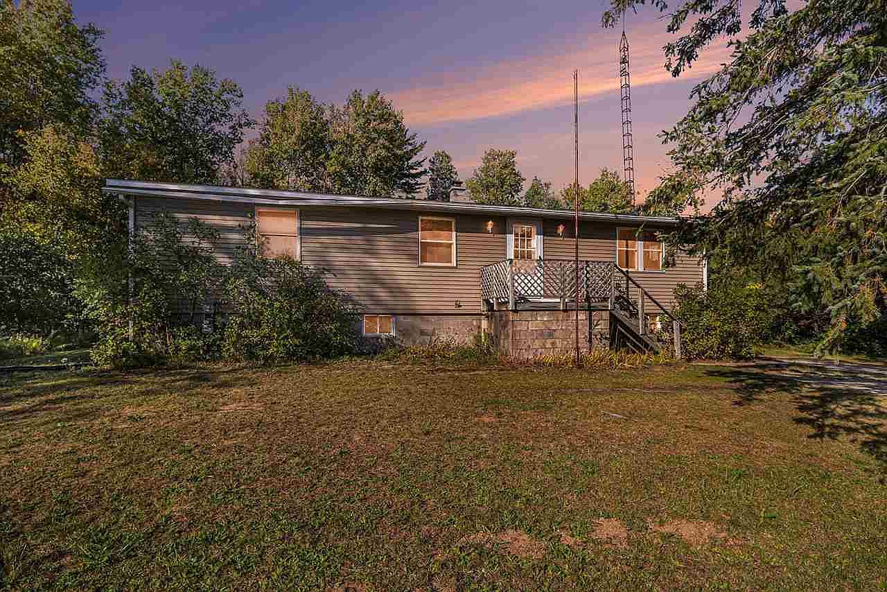 1343 W Conway Rd, Harbor Springs, MI 49740 | MLS #472287 | Zillow