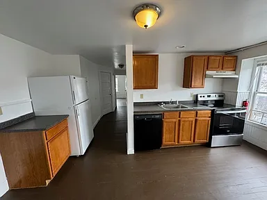 120 Main St. - 120 Main St Springfield VT | Zillow