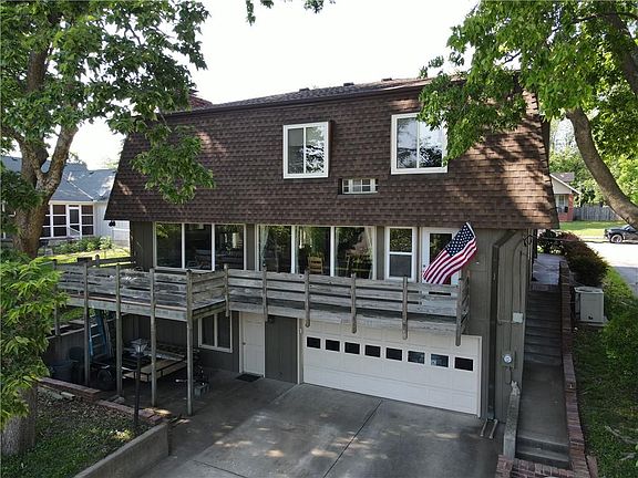 305 College St, Paola, KS 66071 | MLS #2437390 | Zillow