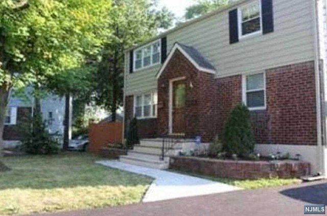 6 Christopher Ct, Lodi, NJ 07644 | Zillow