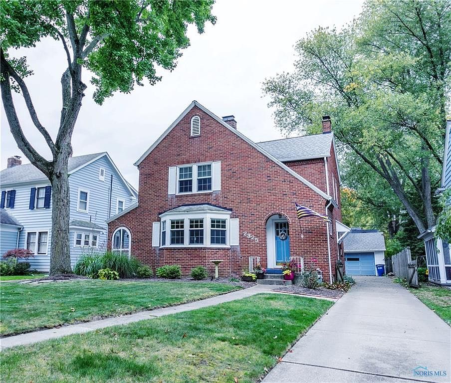 2325 Pemberton Dr, Toledo, OH 43606 | Zillow