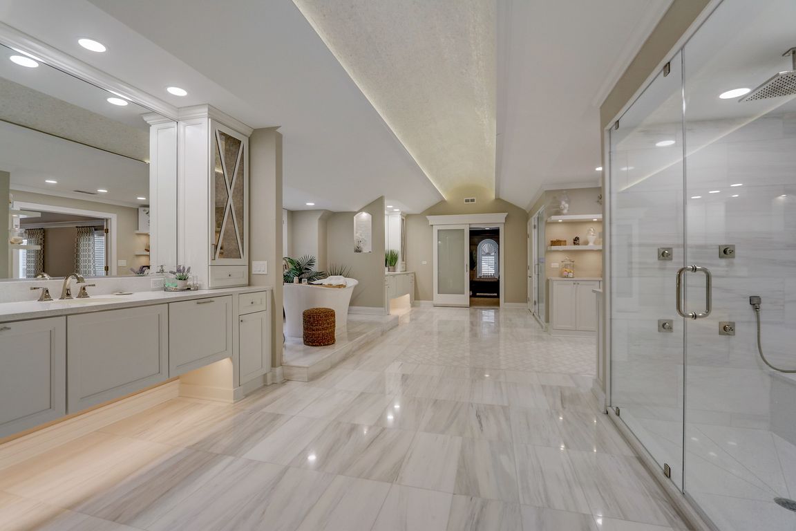 34W226 Country Club Rd, Wayne, IL 60184 | MLS #11914663 | Zillow