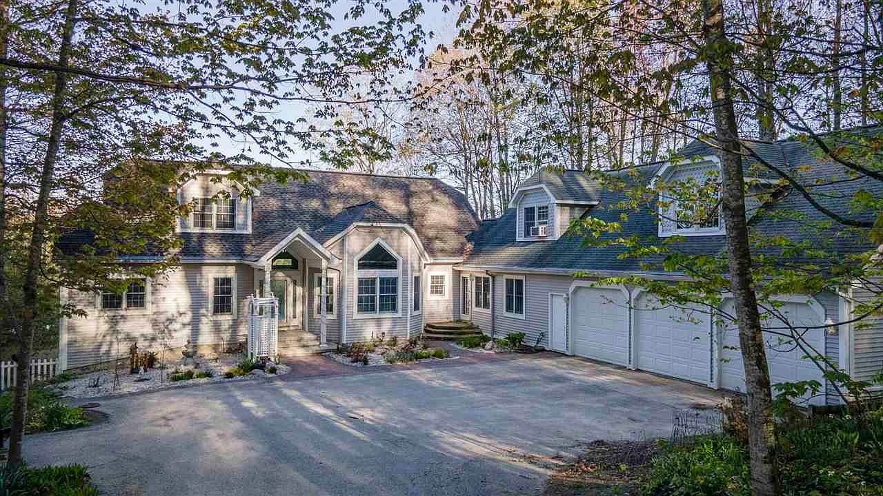 4954 Benway Ln, Central Lake, MI 49622 | Zillow