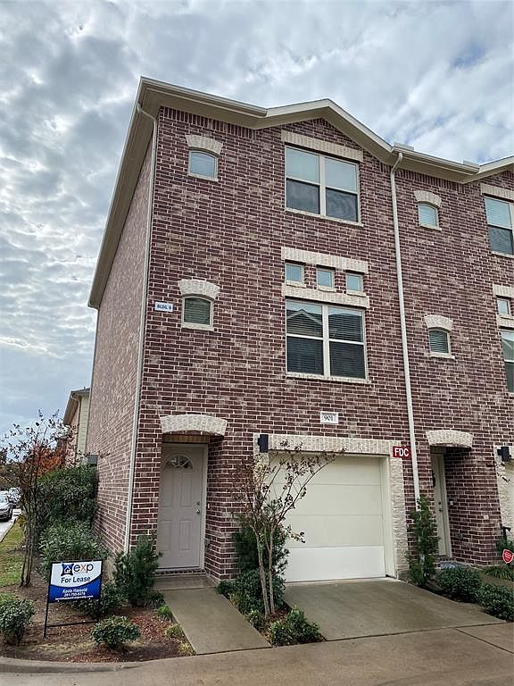 5941 South Loop E UNIT 901, Houston, TX 77033 | Zillow