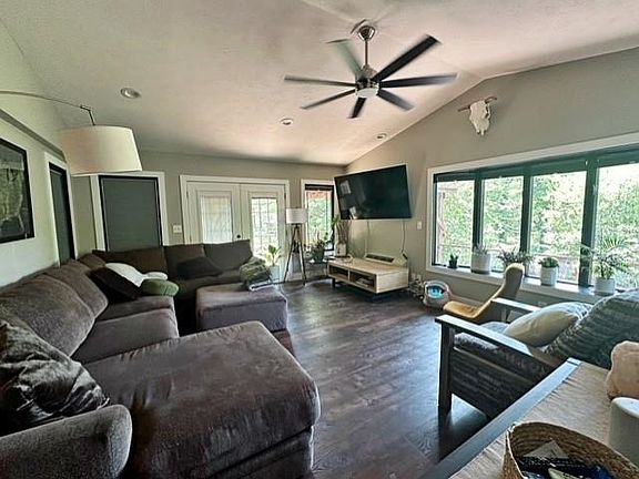 8105 N Mayfield Rd, Buhler, KS 67522 | MLS #50940 | Zillow