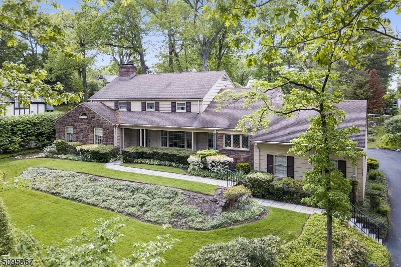 235 Oak Ridge Ave, Summit, NJ 07901 | Zillow