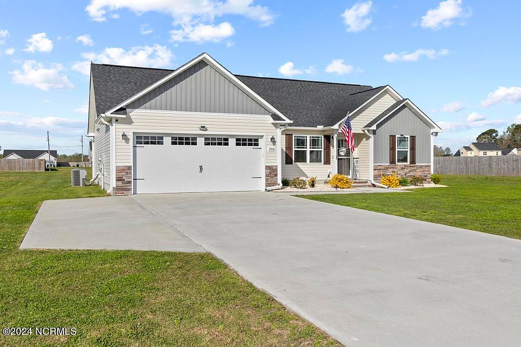206 Trophy Ridge Drive, Richlands, NC 28574 | Zillow