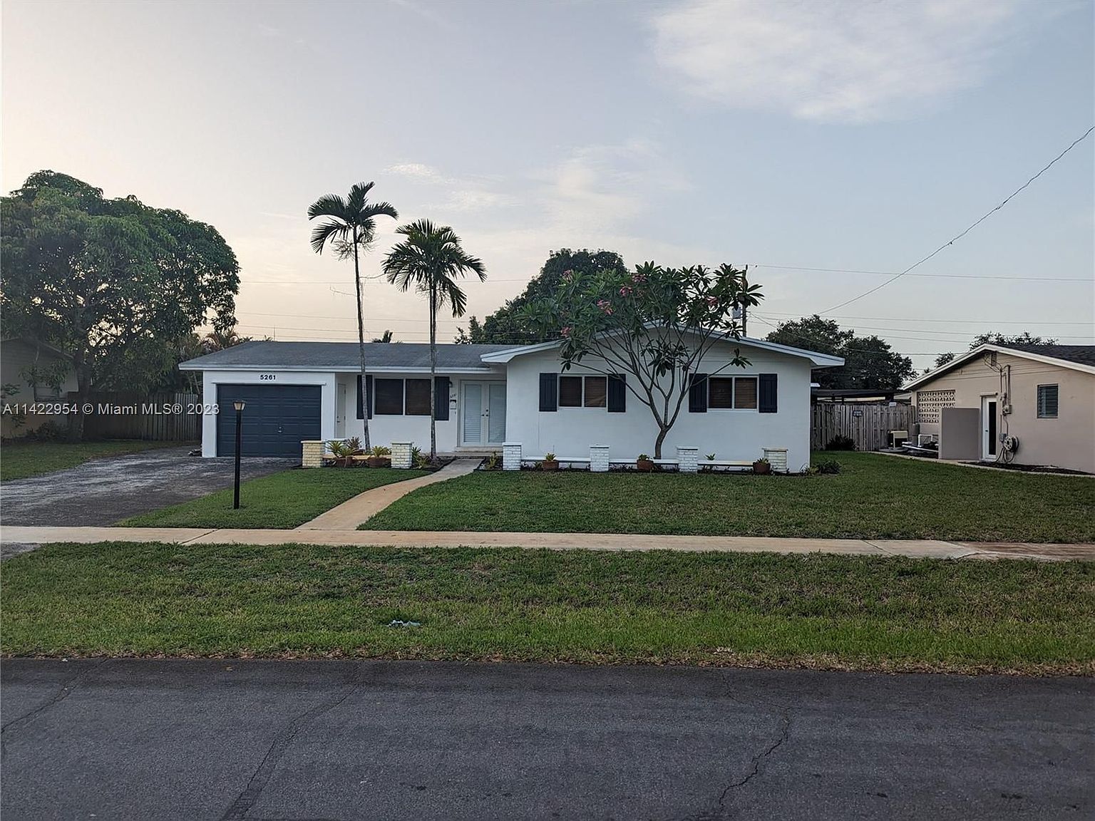 5261 SW 4th St, Fort Lauderdale, FL 33317 | Zillow