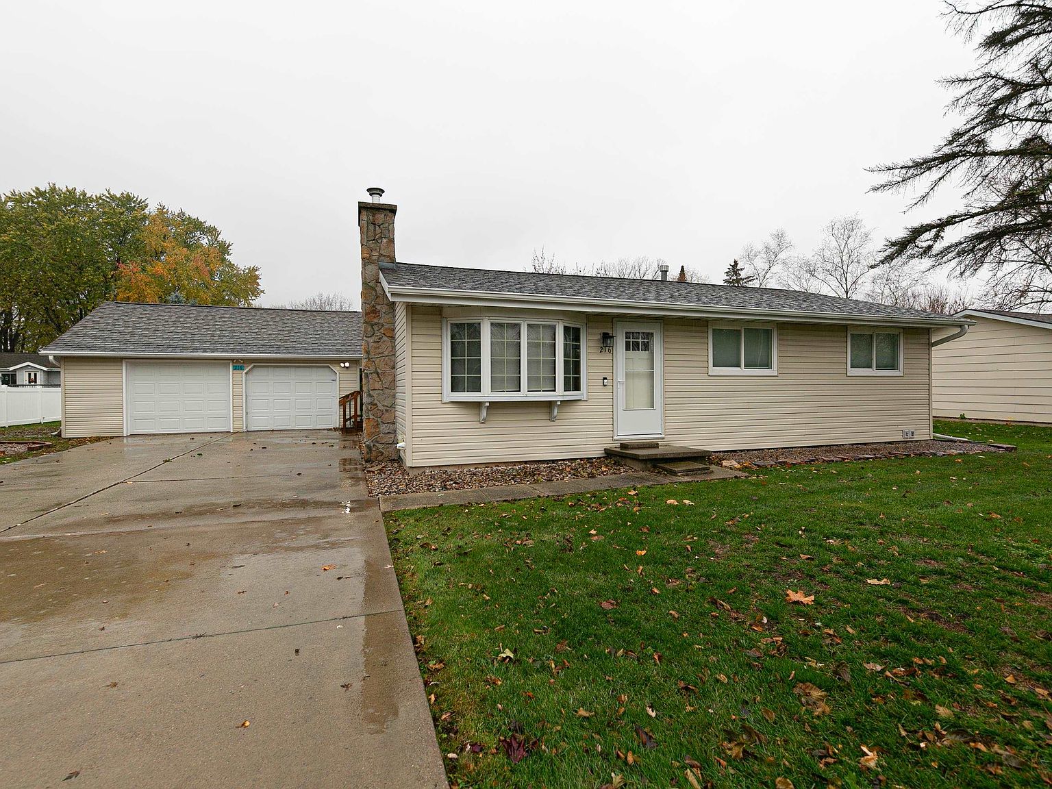 216 N 9th Ave, Winneconne, WI 54986 | Zillow