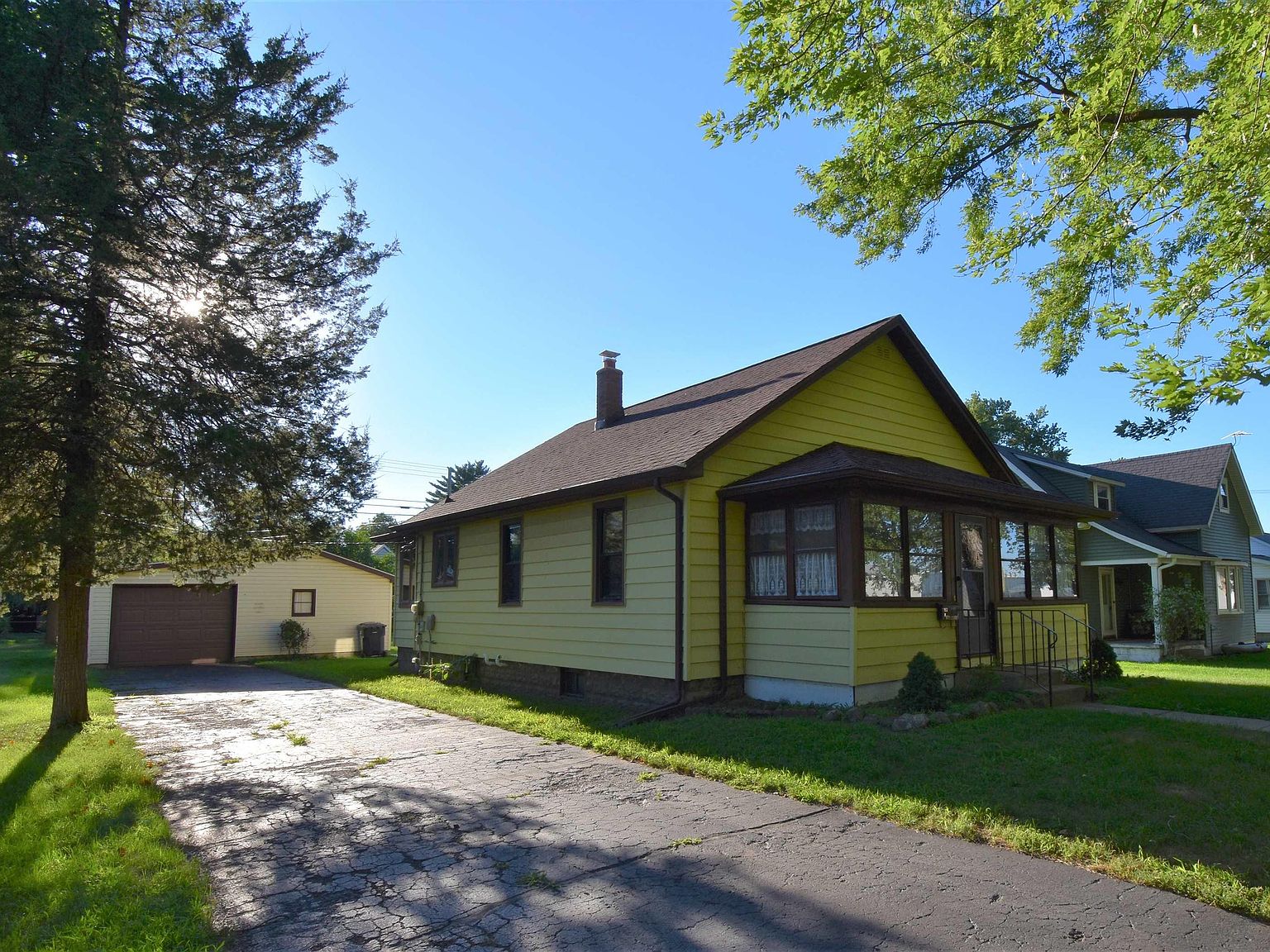 703 N Riverside Dr, Winamac, IN 46996 | Zillow