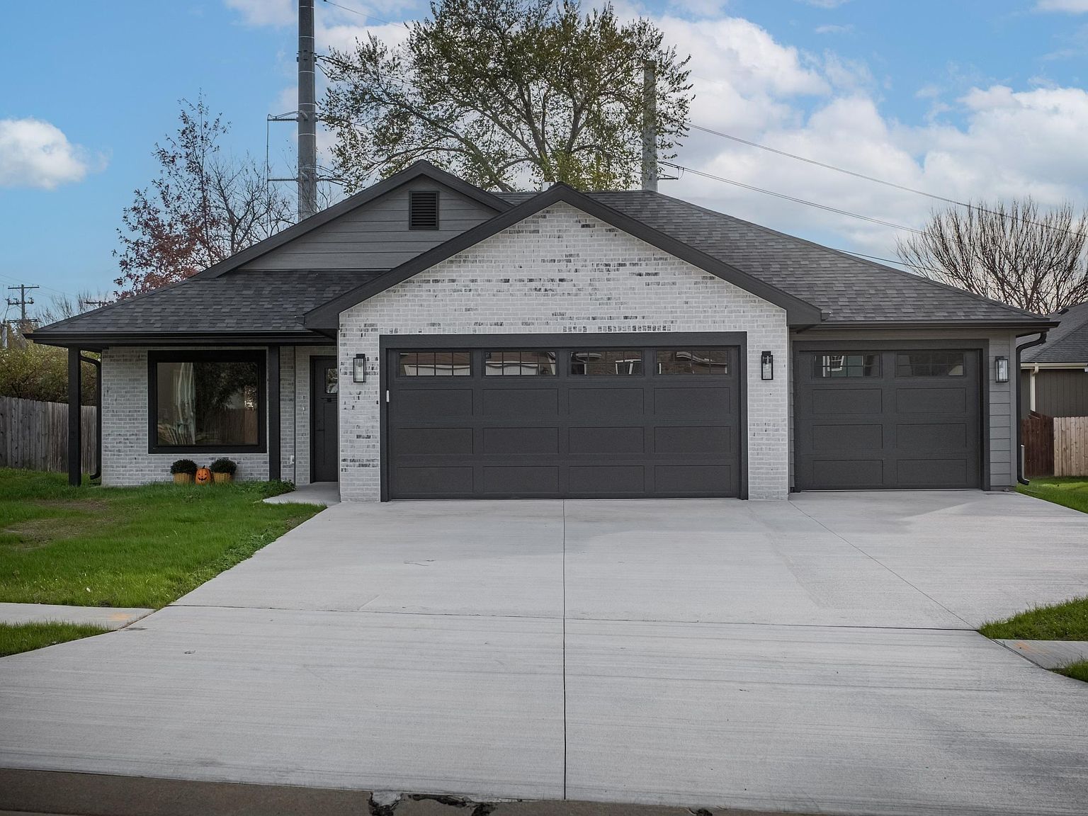 3515 SE Howard Dr, Topeka, KS 66605 | Zillow