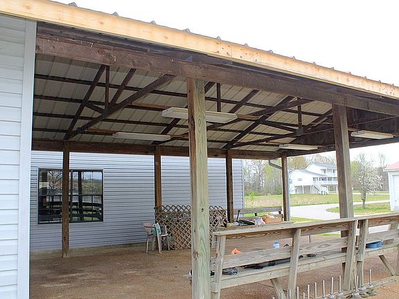 379 Yarbro Harbor Dr, Decaturville, TN 38329 | Zillow