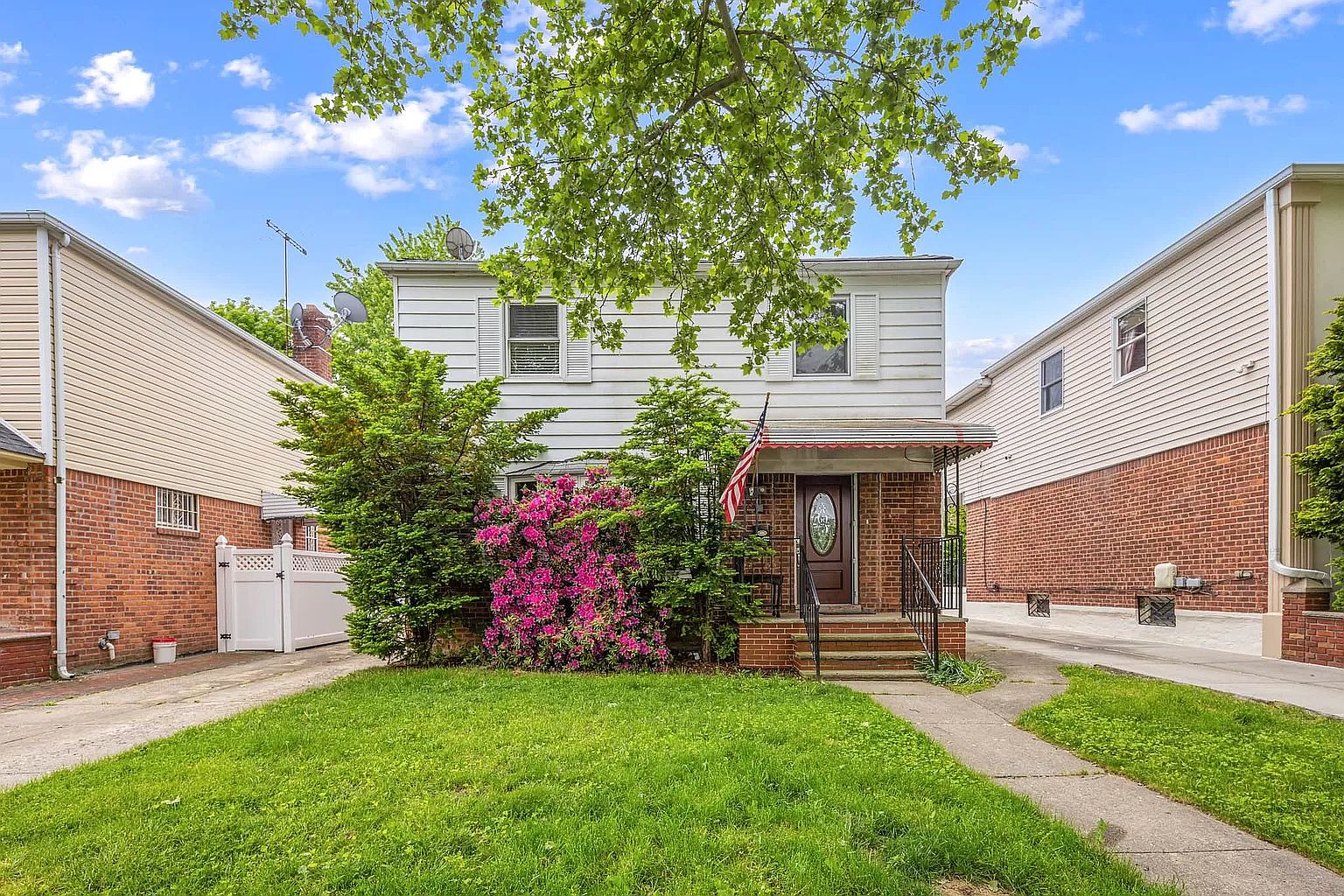 3634 Clearview Expy, Flushing, NY 11361 | Zillow