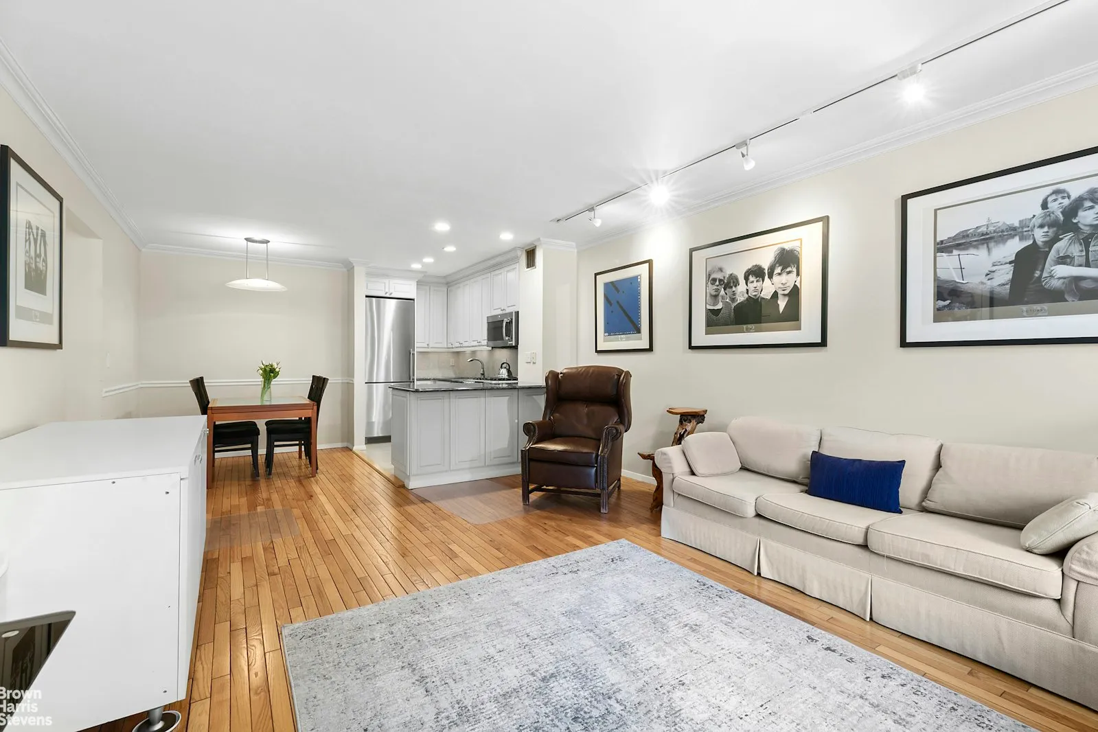 211 West 71st Street #2C in Lincoln Square, Manhattan | StreetEasy