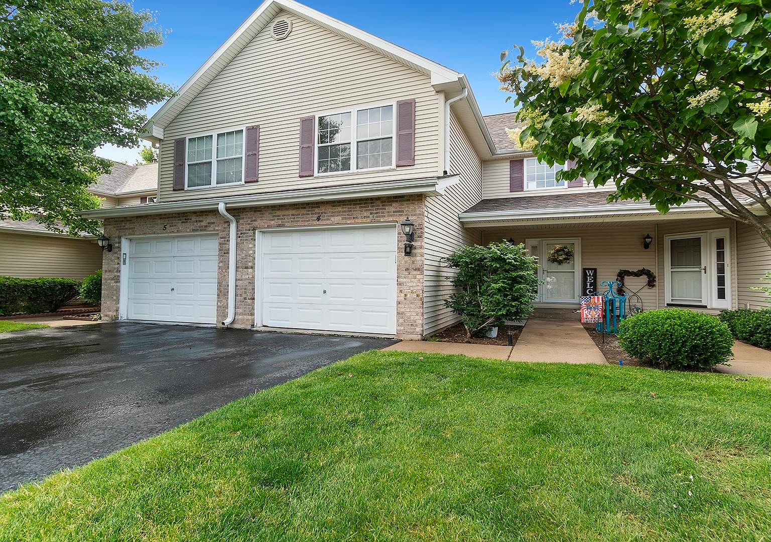 12068 Baneberry Dr, Roscoe, IL 61073 | Zillow