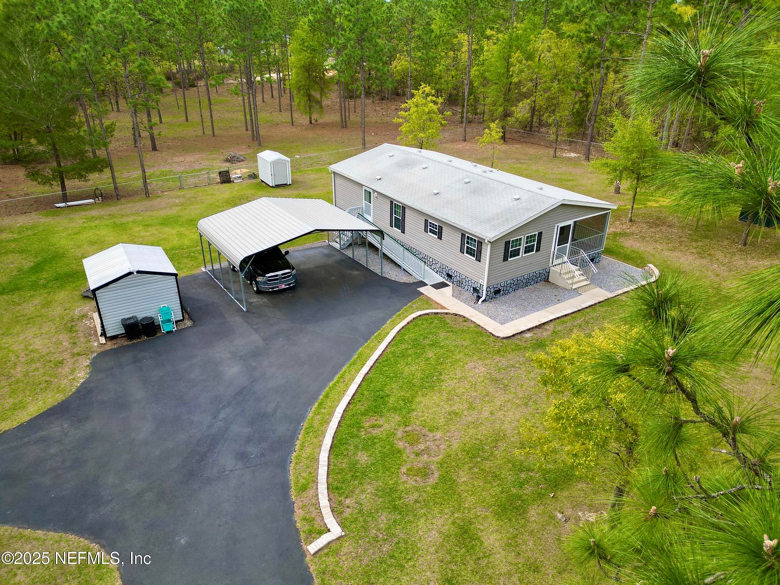 290 WHIRLWIND Loop, Hawthorne, FL 32640 | Zillow