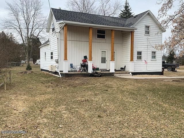 548 Emory St, Howard City, MI 49329 | Zillow