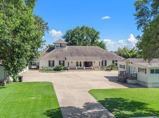 1907 Ray Shell Ct, Seabrook, TX 77586 | MLS #63699532 | Zillow
