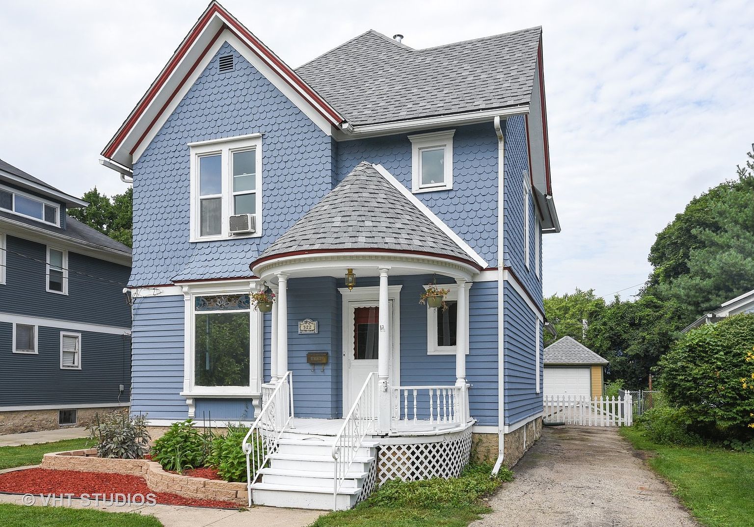 322 Perry St, Elgin, IL 60123 | Zillow