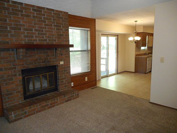 1629 W Tracy St, Springfield, MO 65807 | Zillow