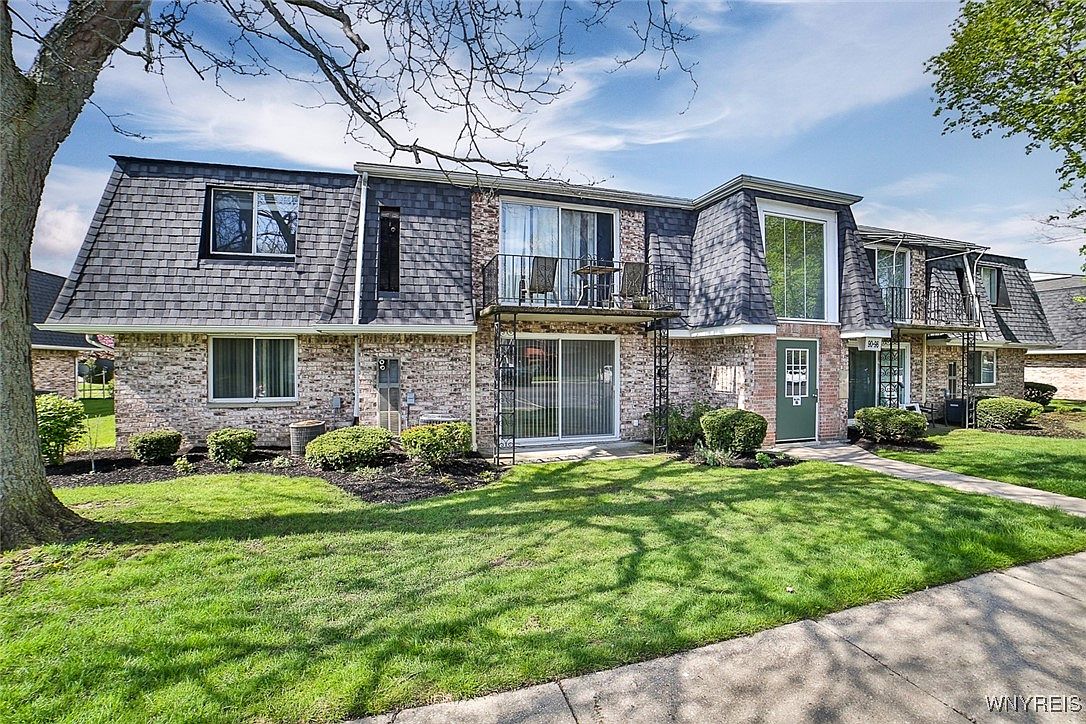 90 Foxberry Dr S #A, Getzville, NY 14068 | Zillow