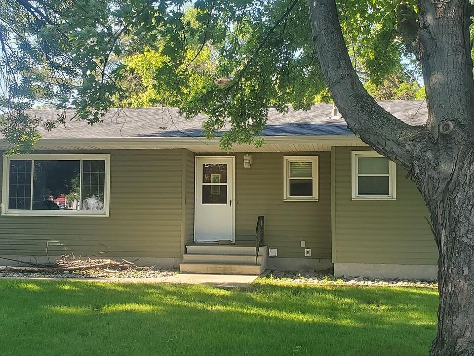 207 Main St, Sabin, MN 56580 | Zillow