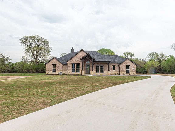 10033 Oak Valley Ln, Springtown, TX 76082 | Zillow