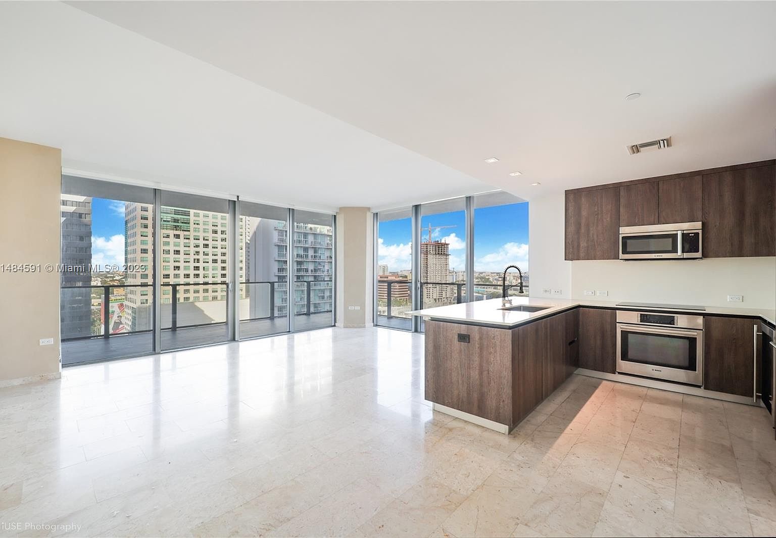 88 SW 7th St APT 1112, Miami, FL 33130 | Zillow