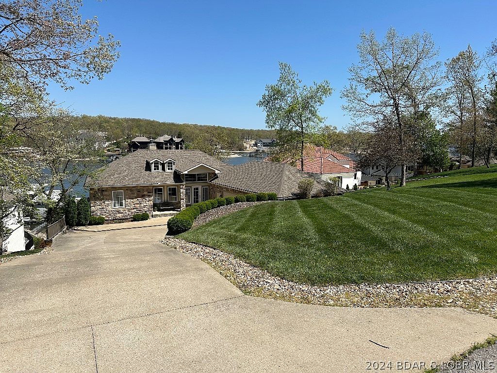 660 Brookhaven Ln, Sunrise Beach, MO 65079 | MLS #3560806 | Zillow