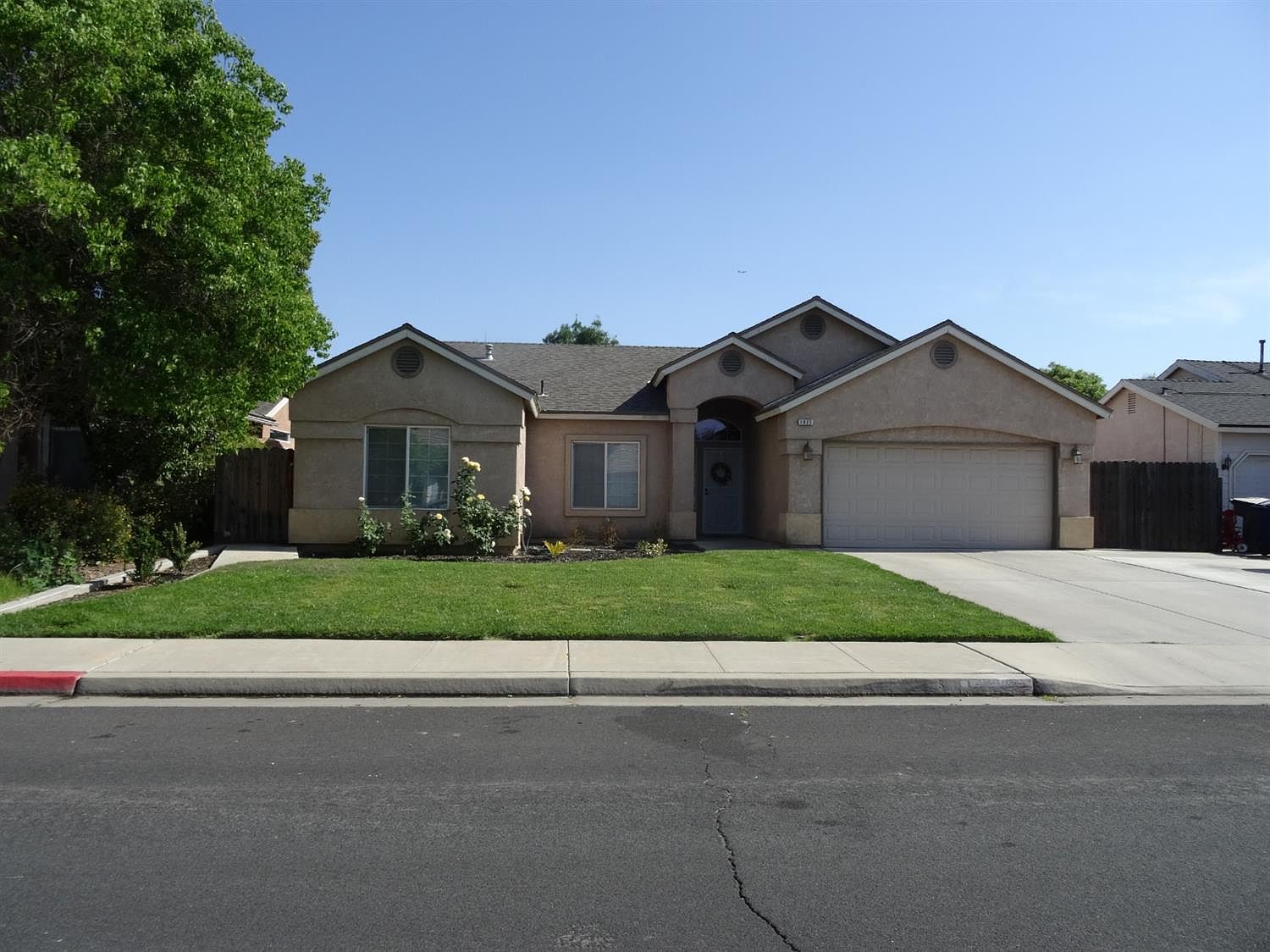 1925 Sequoia Ave, Sanger, CA 93657 | Zillow