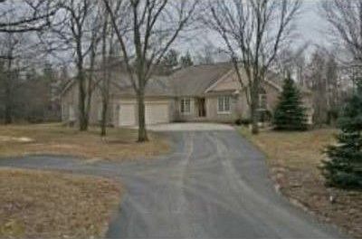 2747 Ray Rd, Oxford, MI 48370 | Zillow