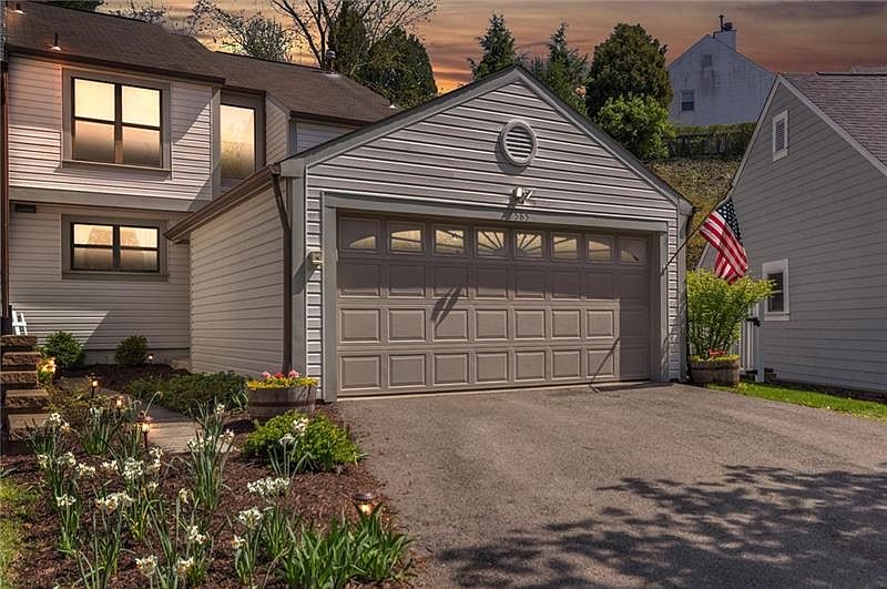 2585 Hunters Point Ct S, Wexford, PA 15090 | Zillow