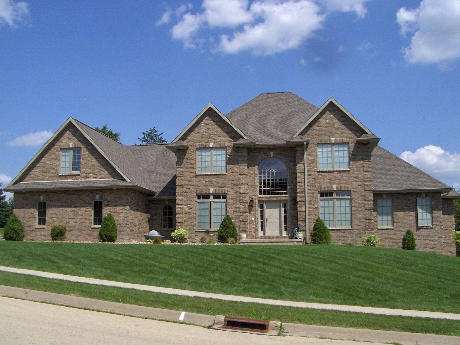 1136 Hunters Rdg, Dubuque, IA 52003 | Zillow