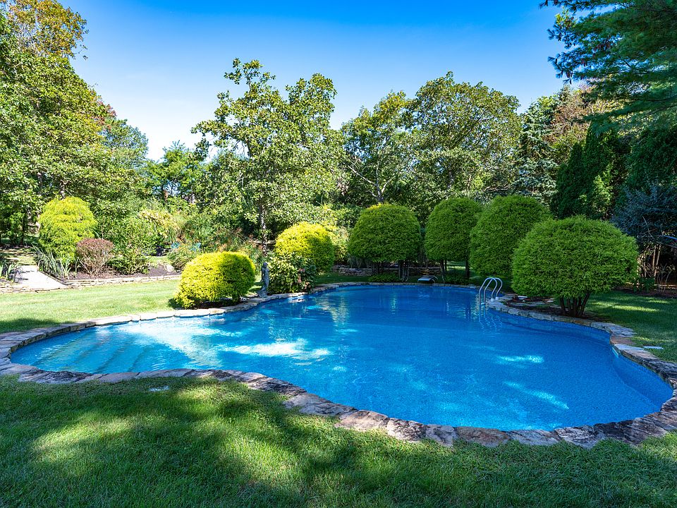 141 Middle Pond Rd, Southampton, NY 11968 | MLS #362067 | Zillow