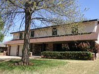 9718 Hummingbird Ln, Oklahoma City, OK 73162 | Zillow