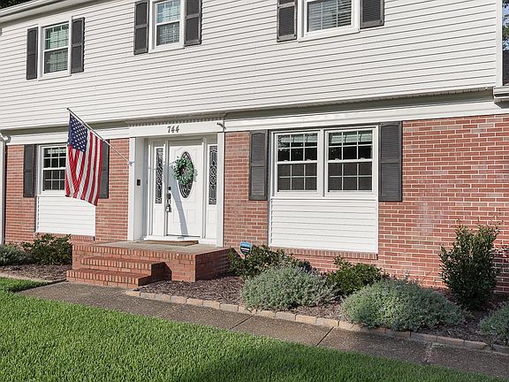 744 Queen Elizabeth Dr, Virginia Beach, VA 23452 | Zillow