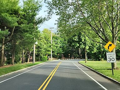 5 Pheasant Run, Great Neck, NY 11024 | Zillow