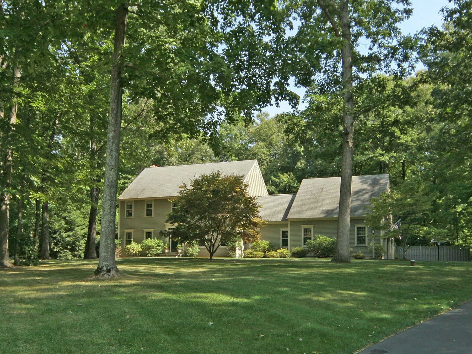 27 Hunters Ridge Rd, Southbury, CT 06488 | Zillow