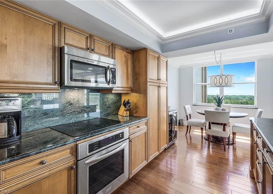 6585 Nicholas Blvd Naples FL | Zillow
