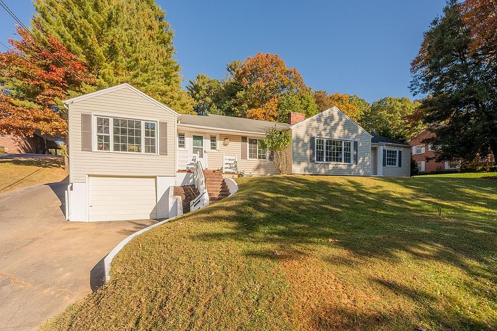 230 Terrace Ln, Galax, VA 24333 | Zillow