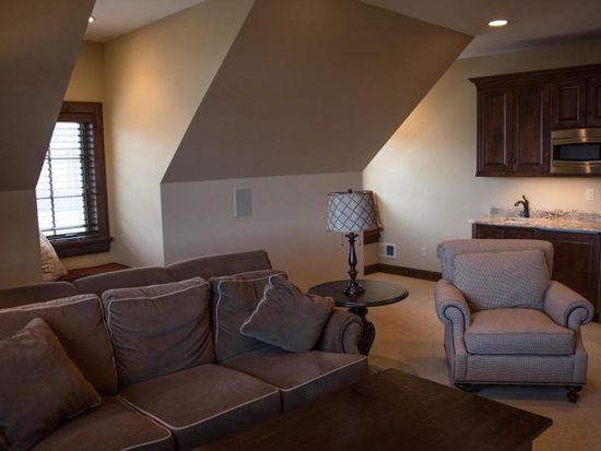 724 Woodridge Dr, Manitowoc, WI 54220 | MLS #1710183 | Zillow