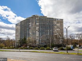3900 Ford Rd Philadelphia PA | Zillow