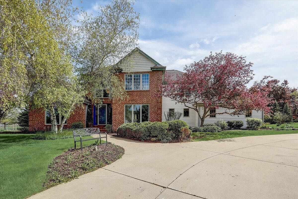 N38W32919 Lake Country DRIVE, Nashotah, WI 53058 | MLS #1846241 | Zillow