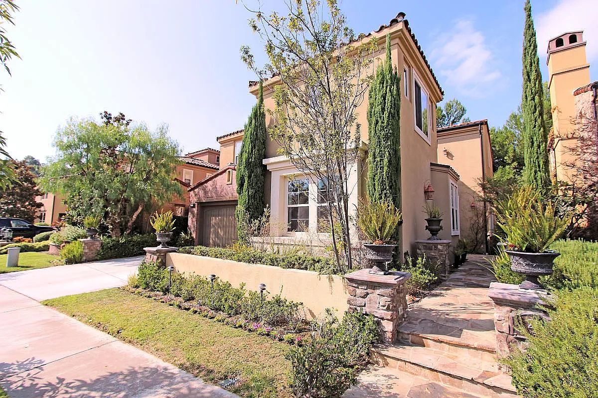 28 Arc, Irvine, CA 92603 | Zillow