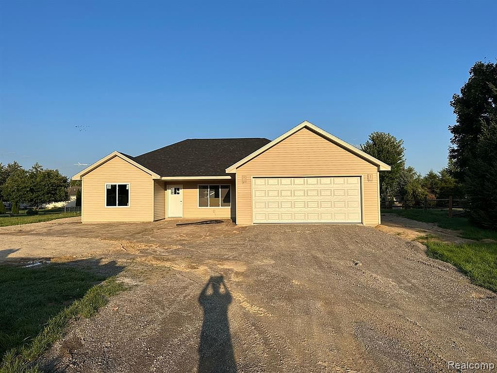 197 Melrose Ave, Adrian, MI 49221 | MLS #20230050859 | Zillow