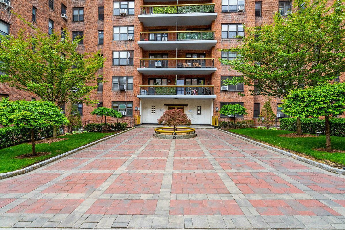 67-76 Booth St #3O, Forest Hills, NY 11375 | Zillow