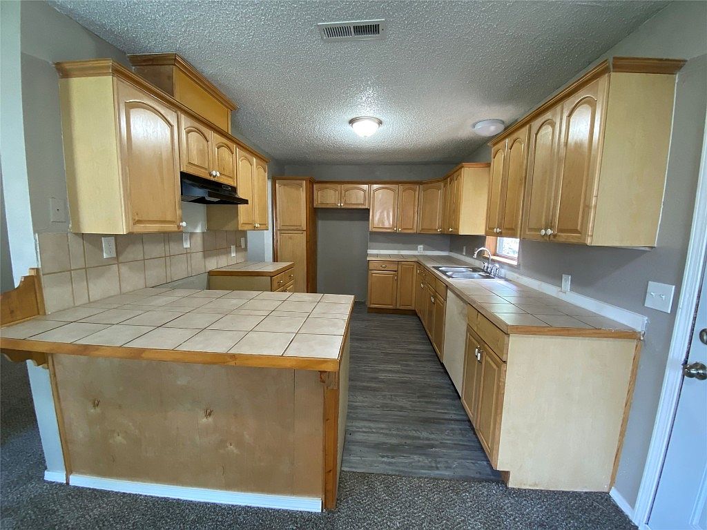 2909 S Bates Ave, Oklahoma City, OK 73128 | MLS #1099733 | Zillow