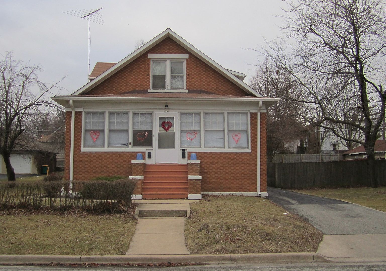 1119 Summit St, Joliet, IL 60435 | Zillow