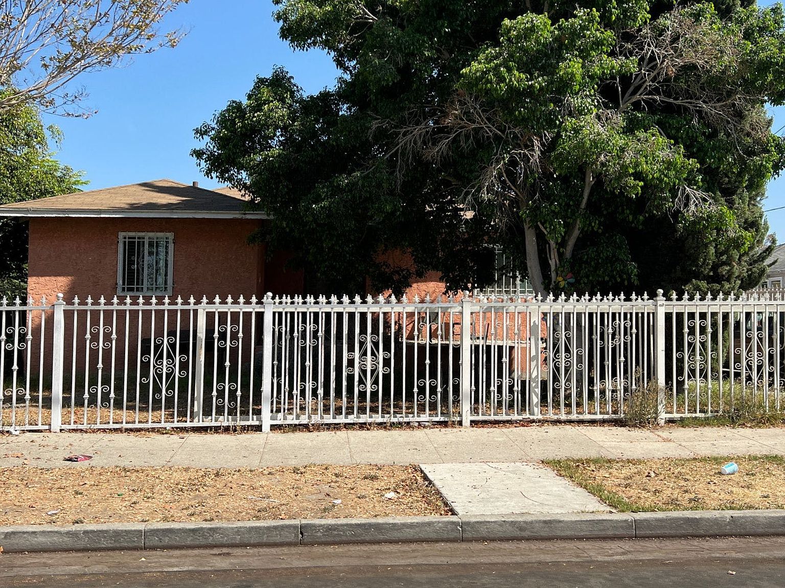 1501-1503 E 109th St, Los Angeles, CA 90059 | Zillow